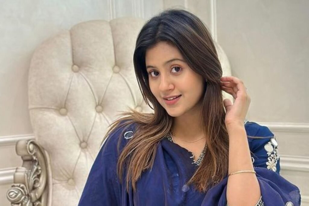 Anjali Arora - Biography, Age, Height, Boyfriend, Family, Net Worth ...